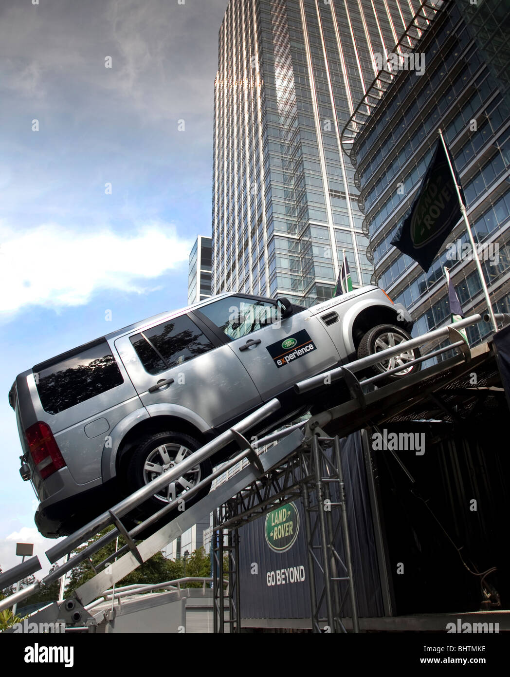 Land rover discovery hi-res stock photography and images - Alamy