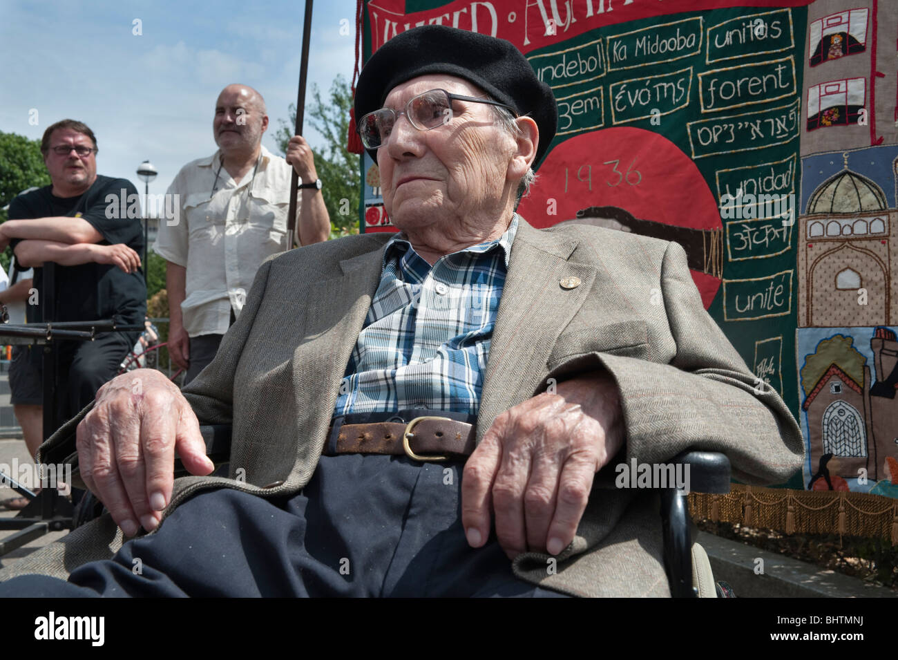 101 ambulance hi-res stock photography and images - Alamy