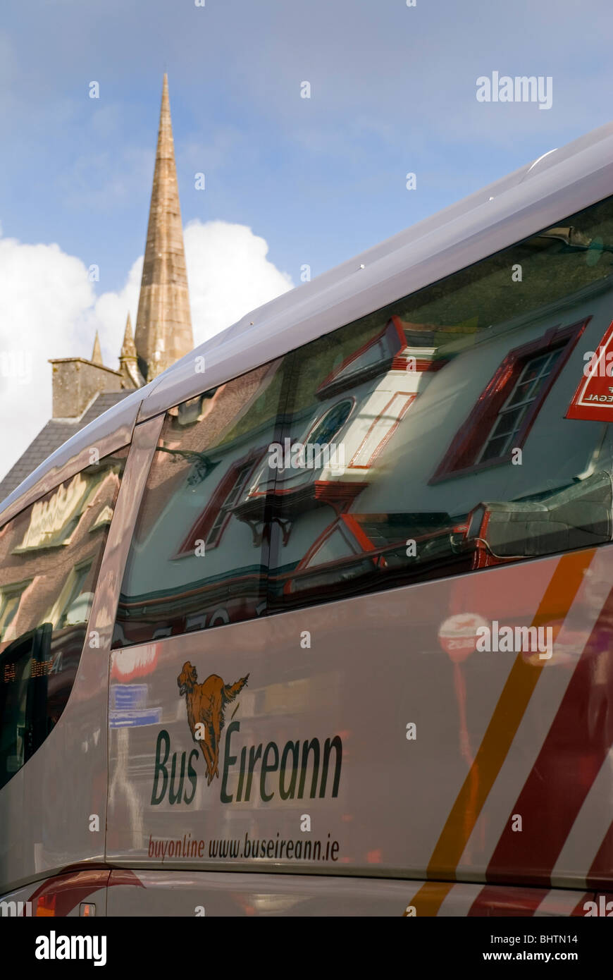 Bus in donegal hi-res stock photography and images - Alamy