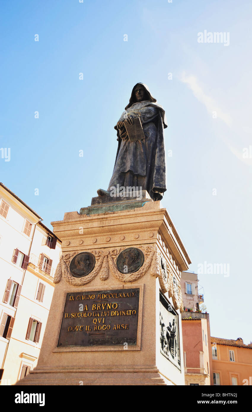 Giordano Bruno statue in piazza campo de Fiori Rome Stock Photo - Alamy