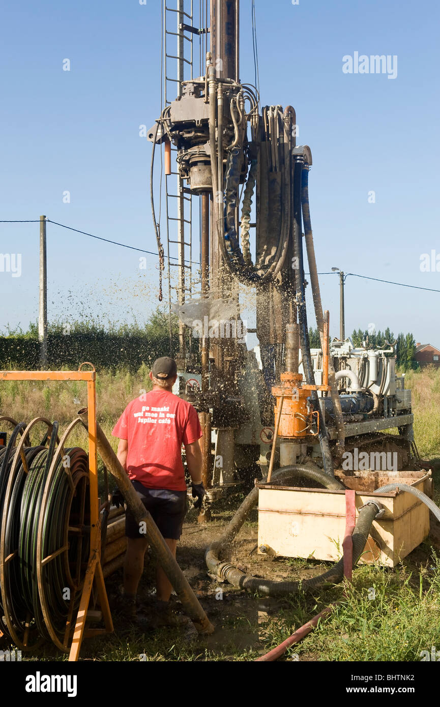 House construction, Geothermic drilling Stock Photo - Alamy