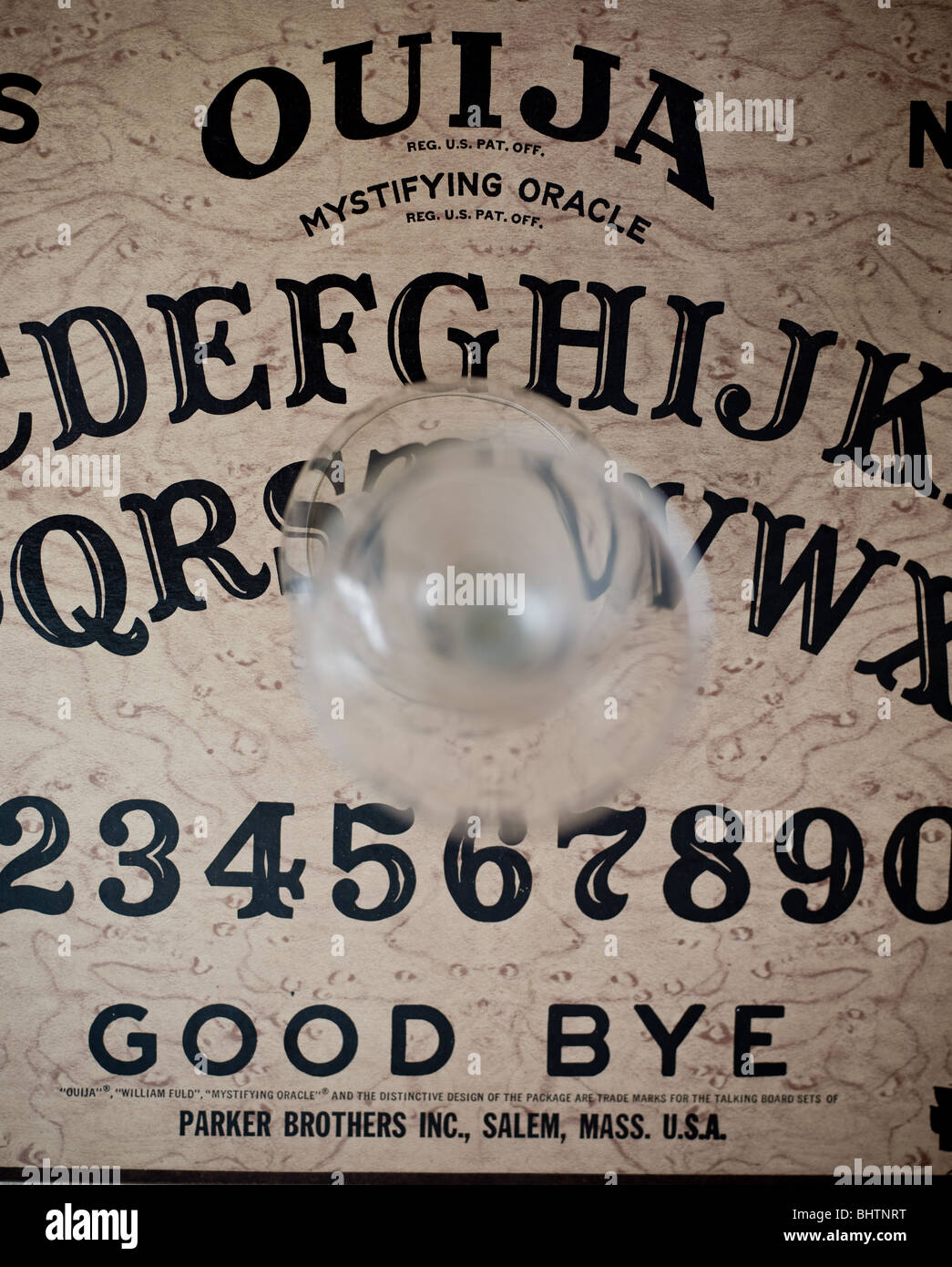 A ouija board Stock Photo - Alamy