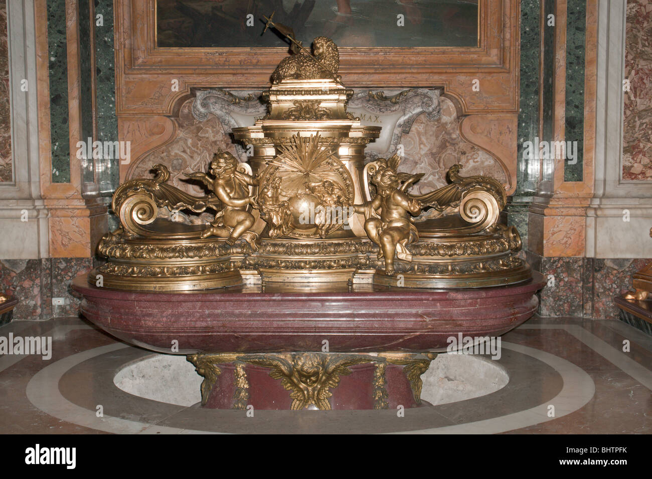 Baptismal font in Saint Peter's Basilica Stock Photo - Alamy