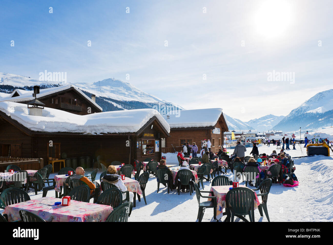 Restaurant in ski resort hi-res stock photography and images - Alamy