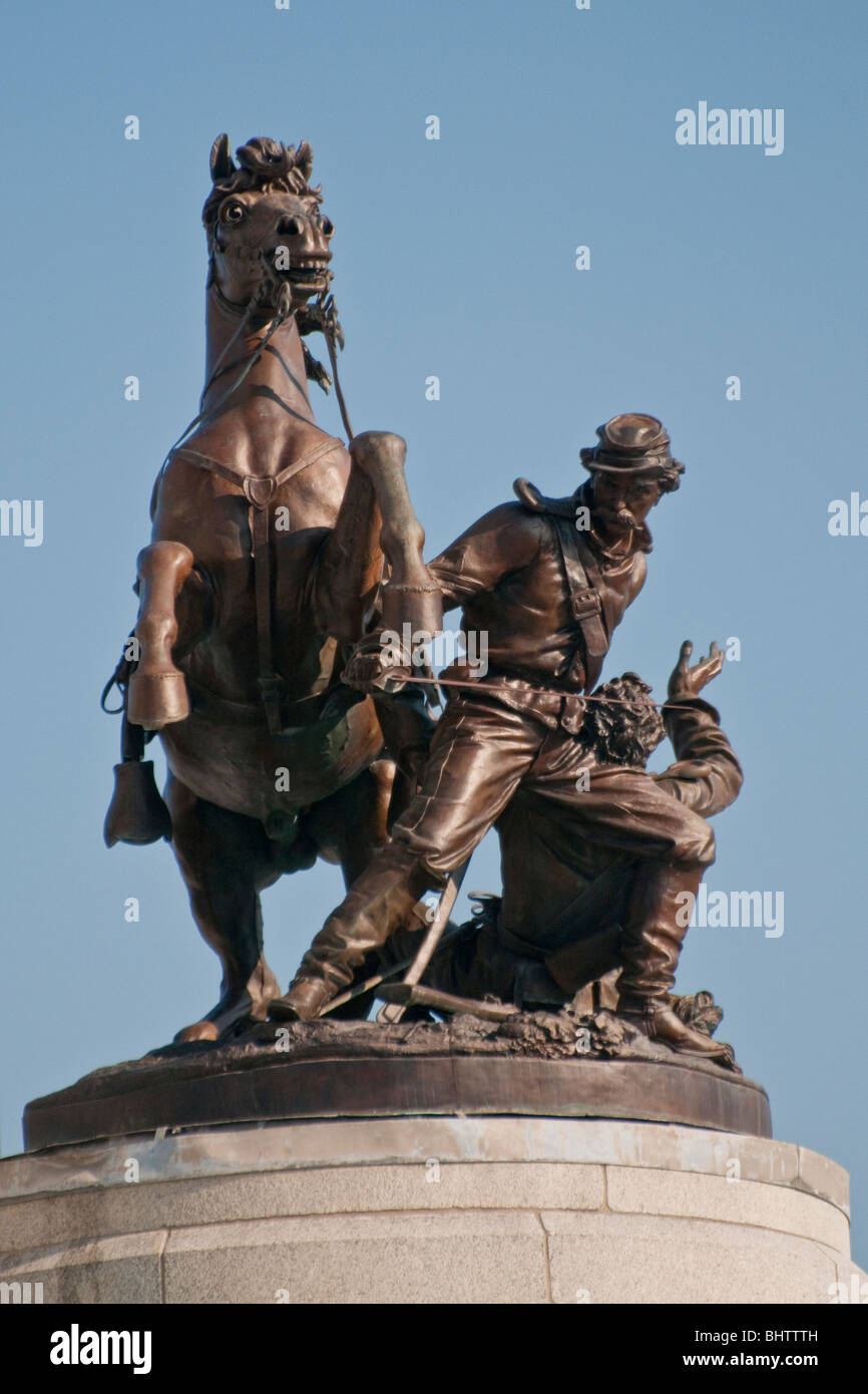 Calvary heroic statue tomb illinois hi-res stock photography and images ...