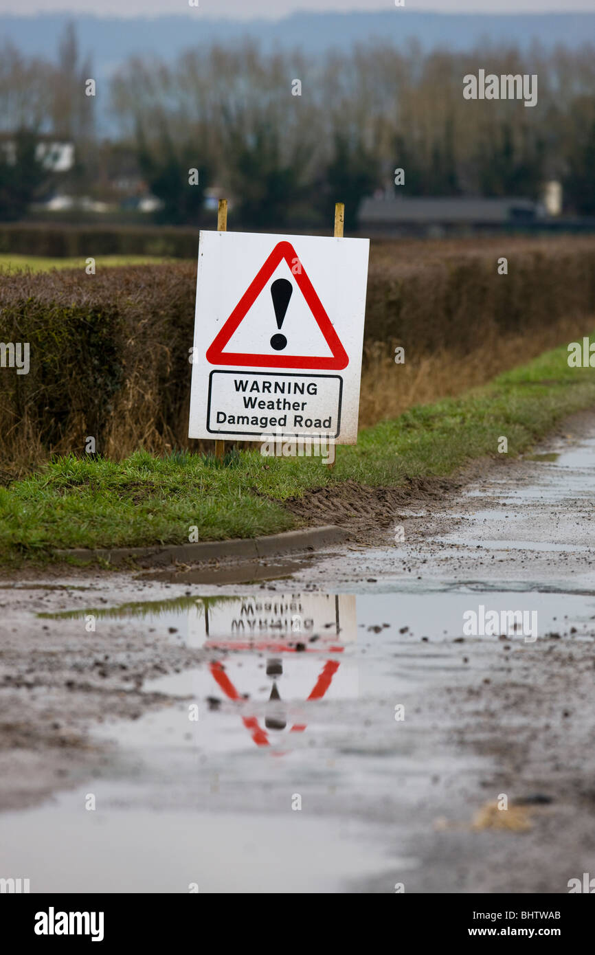 Damaged road sign hi-res stock photography and images - Alamy