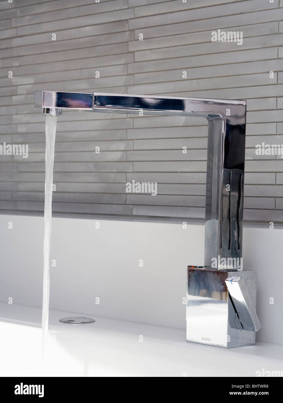 Water taps city hi-res stock photography and images - Alamy