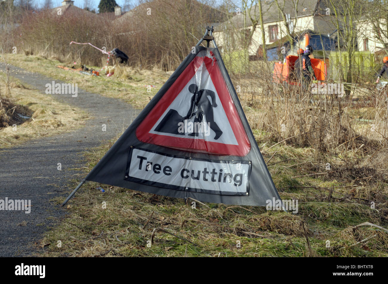 Tree cutting warning sign hi-res stock photography and images - Alamy