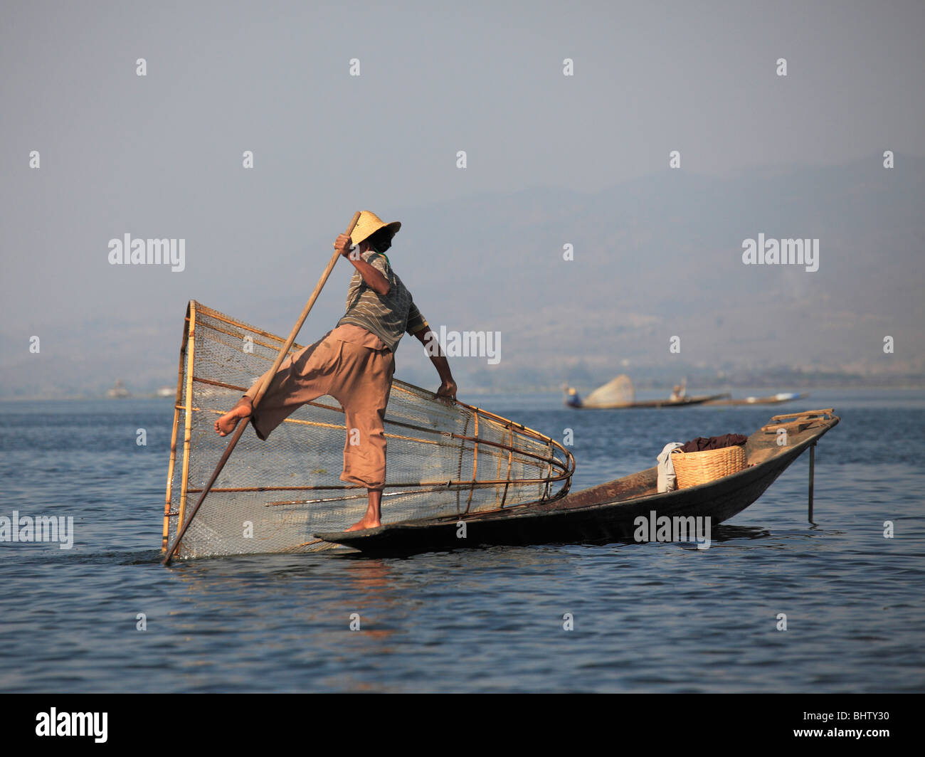 Myanmar, Burma, Inle Lake, fisherman, leg rower, Shan State Stock Photo ...