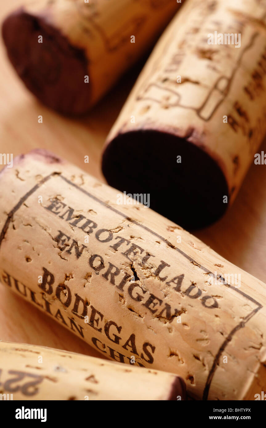 Corks stoppers hi-res stock photography and images - Alamy