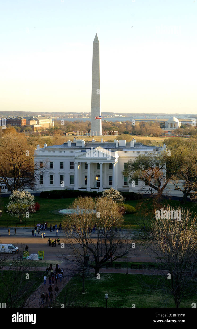 The White House and the Washington Monument in Washington, D.C., USA ...