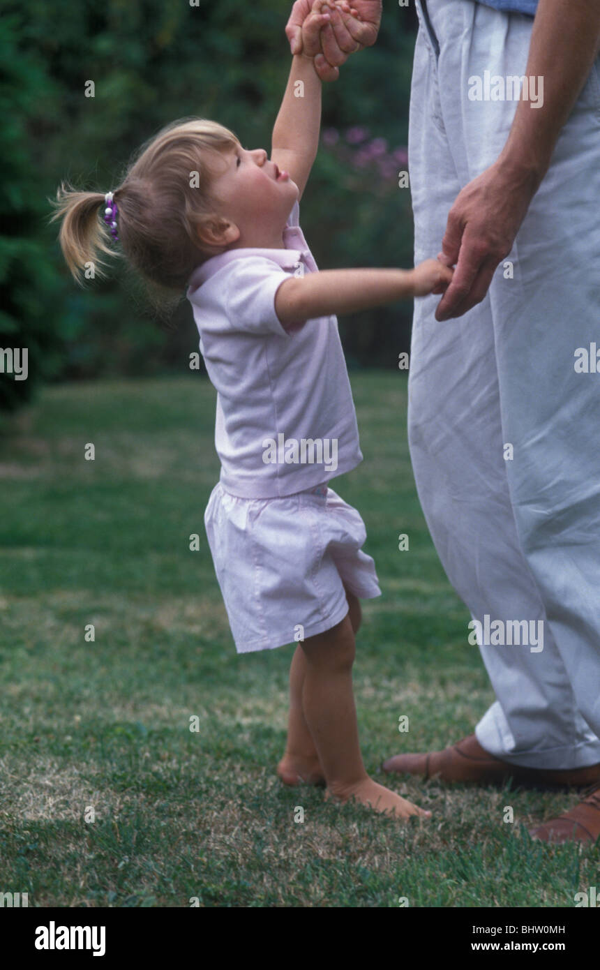 Children wanting hi-res stock photography and images - Alamy