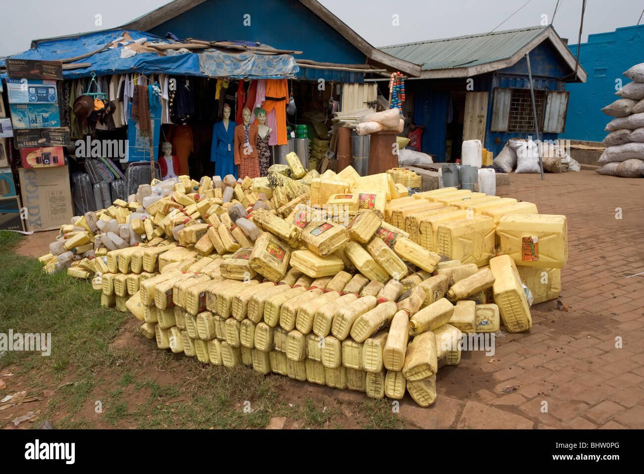 Plastic jerry cans hi-res stock photography and images - Alamy