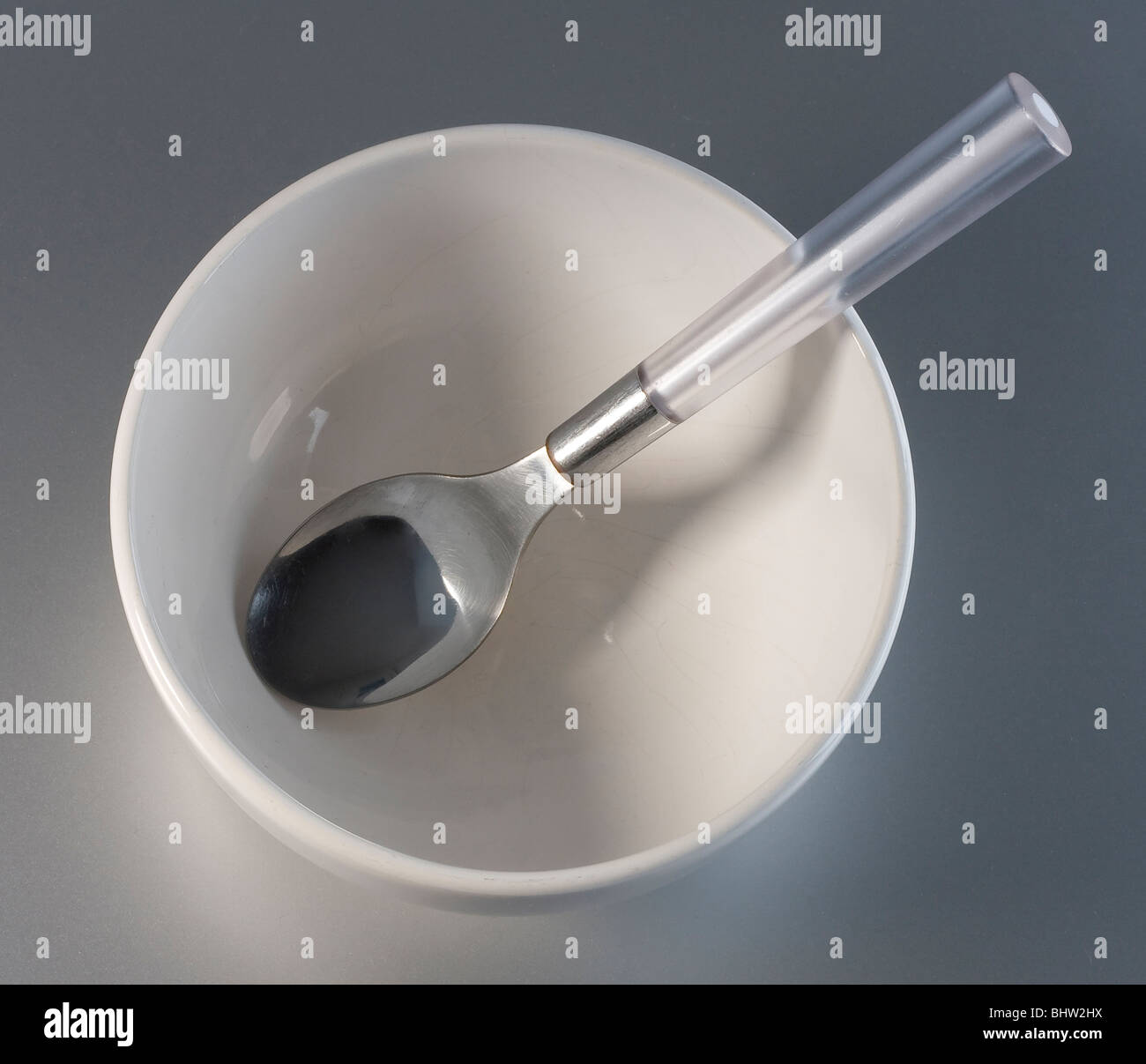 Empty bowl spoon hi-res stock photography and images - Alamy