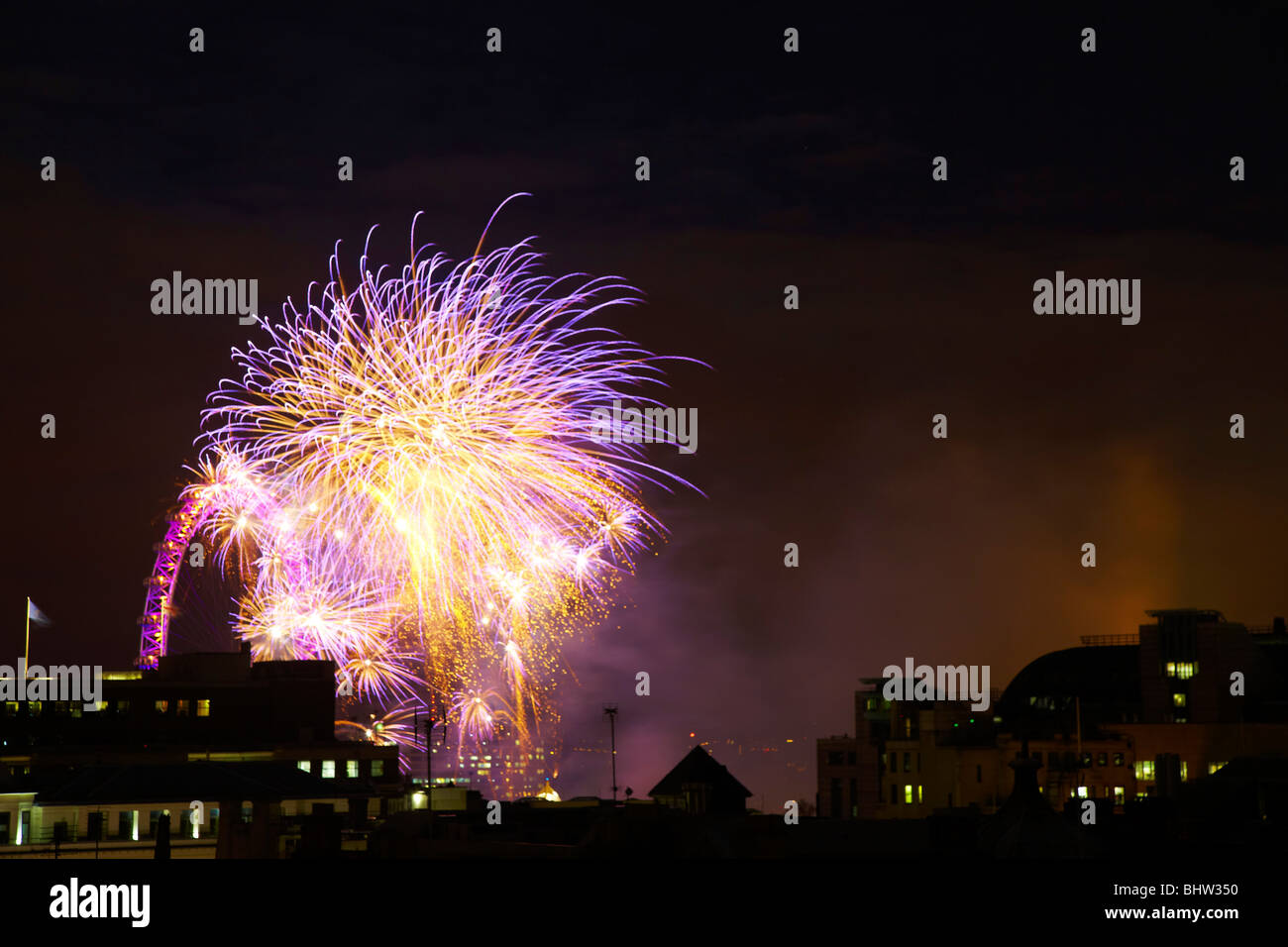 London eye fireworks hi-res stock photography and images - Alamy
