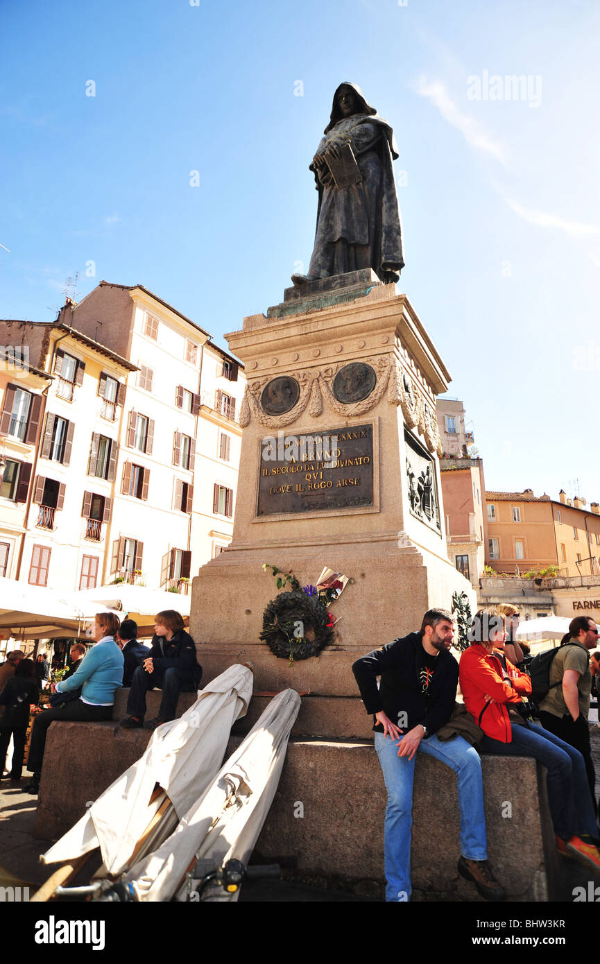 Giordano bruno statue hi-res stock photography and images - Alamy