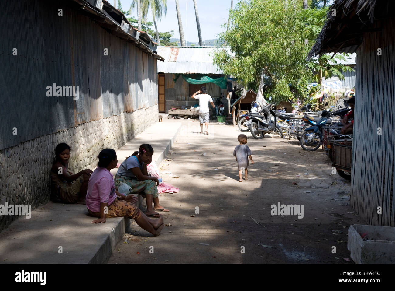 Sea gypsy children playing hi-res stock photography and images - Alamy