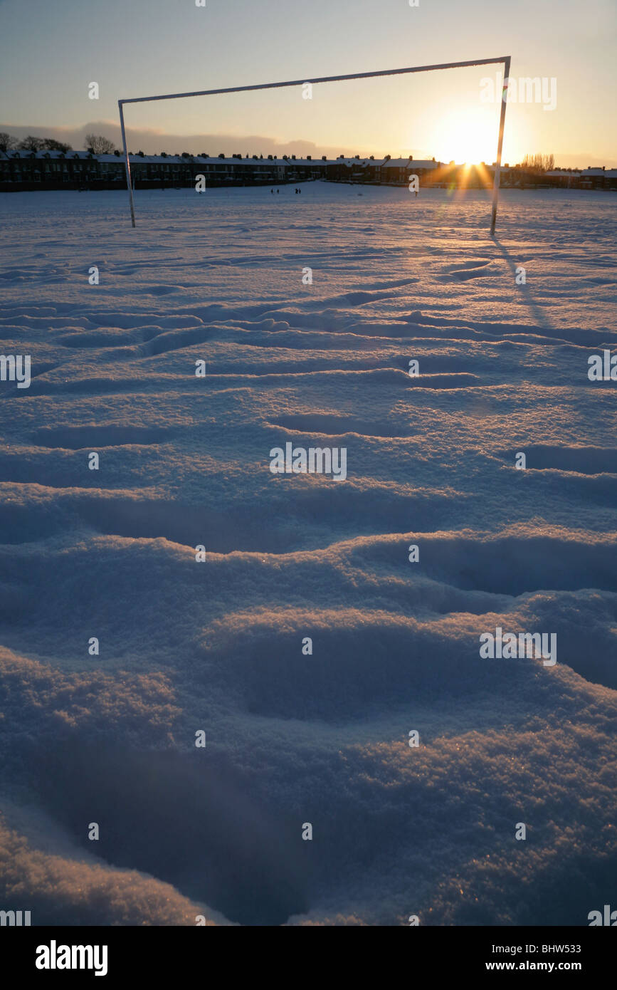 Snowy football pitch hi-res stock photography and images - Alamy