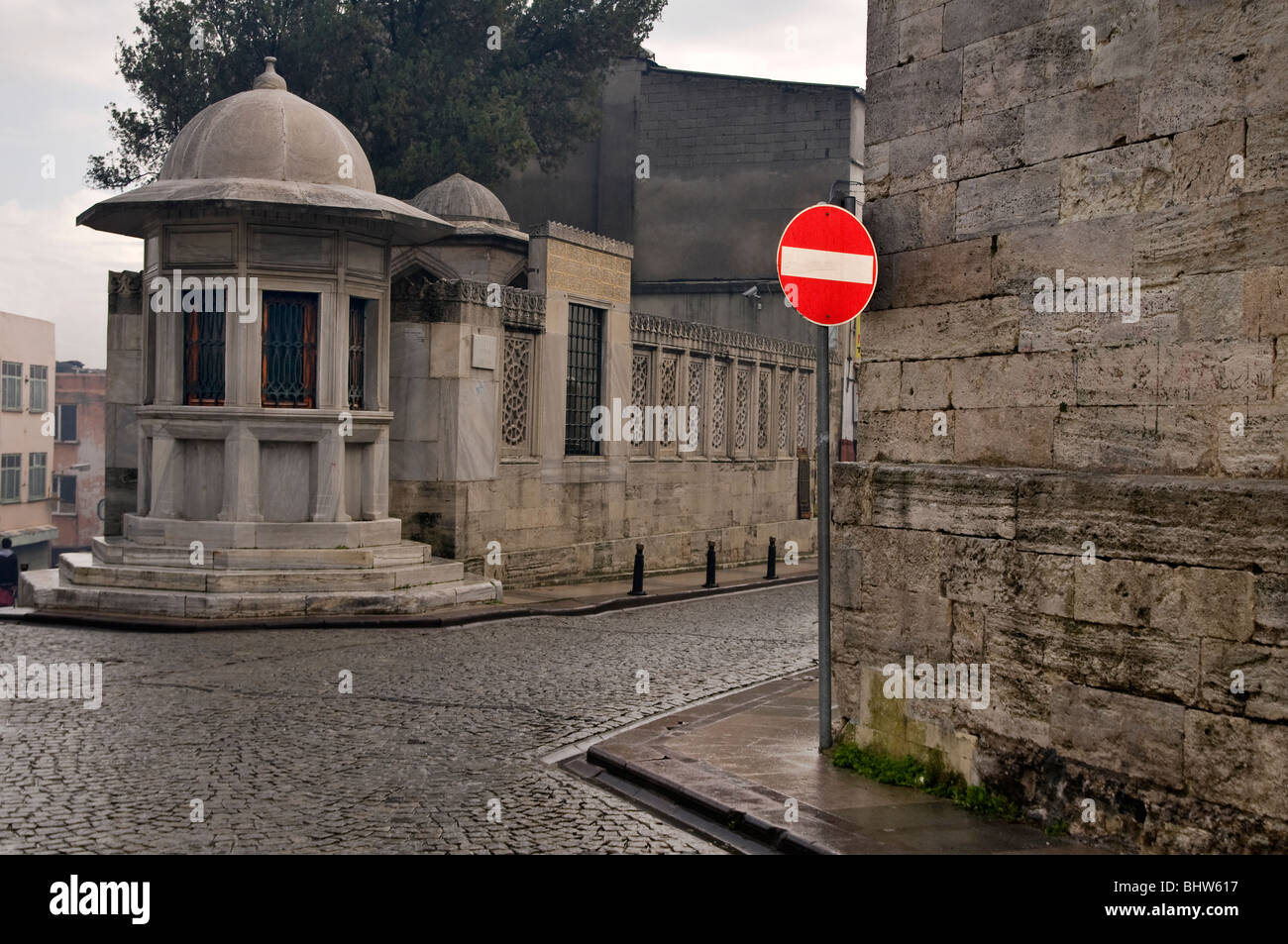Tomb of Mimar Sinan Stock Photo - Alamy