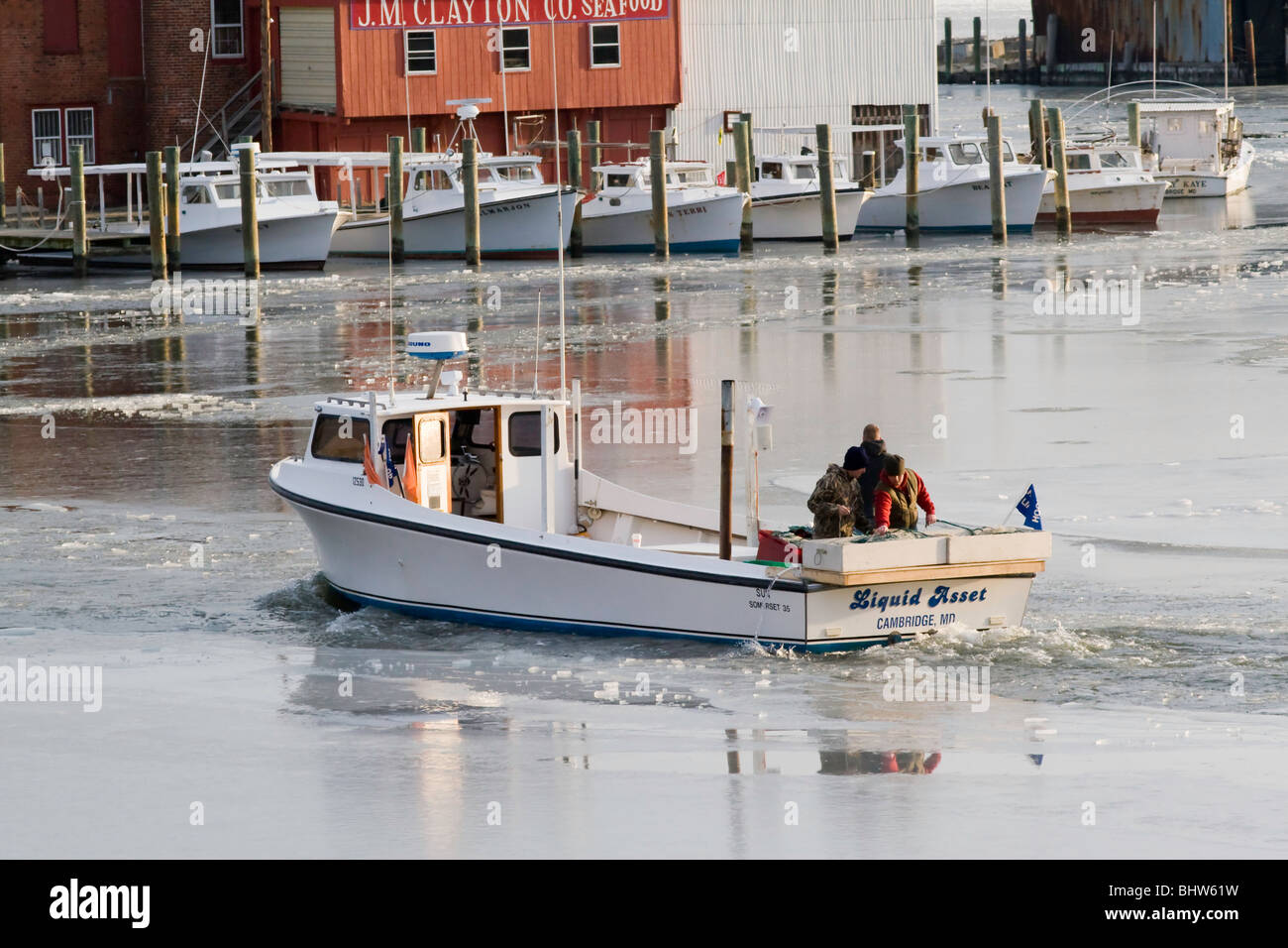 Chesapeake bay workboats hi-res stock photography and images - Alamy