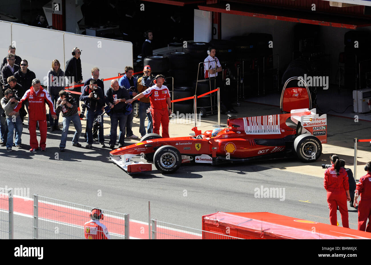 Ferrari f1 pit crew hi-res stock photography and images - Alamy
