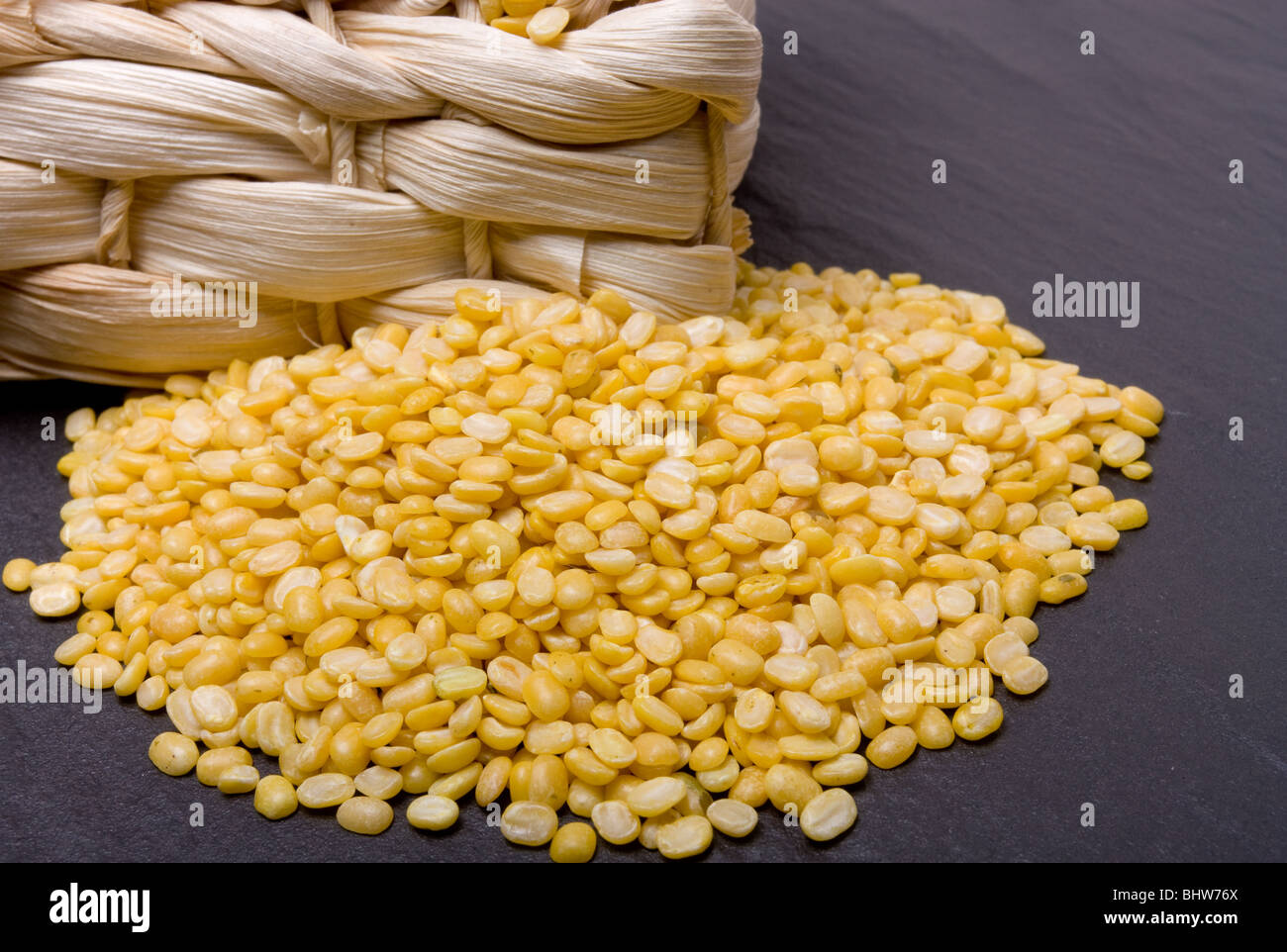 Lentils legumes pea hi-res stock photography and images - Alamy