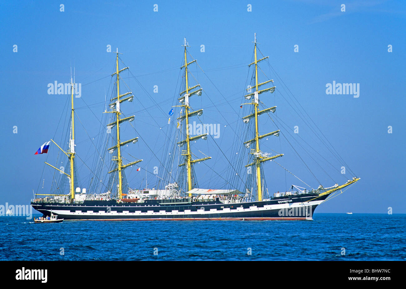 Masted sailing hi-res stock photography and images - Alamy