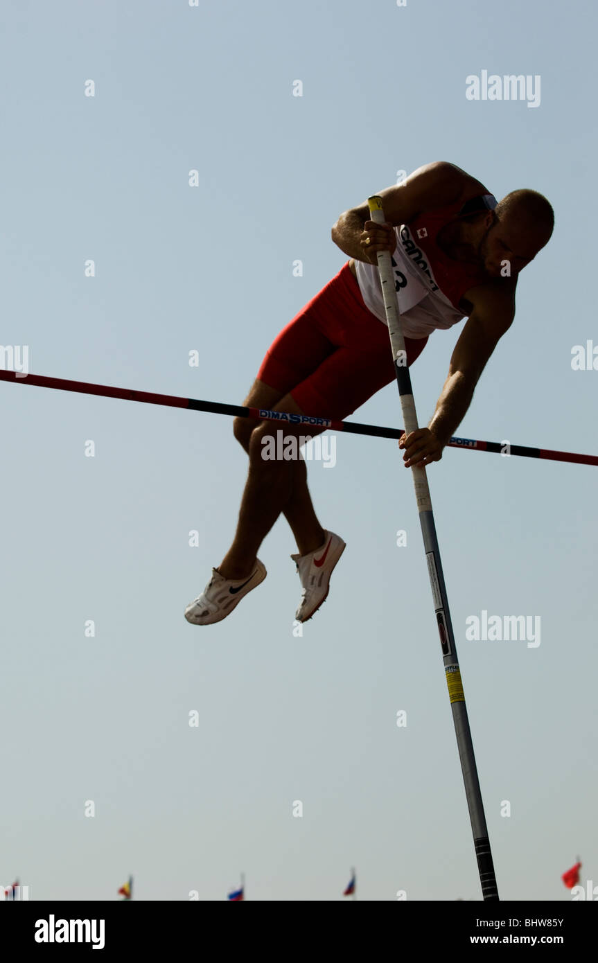 Pole vaulter jump hi-res stock photography and images - Alamy