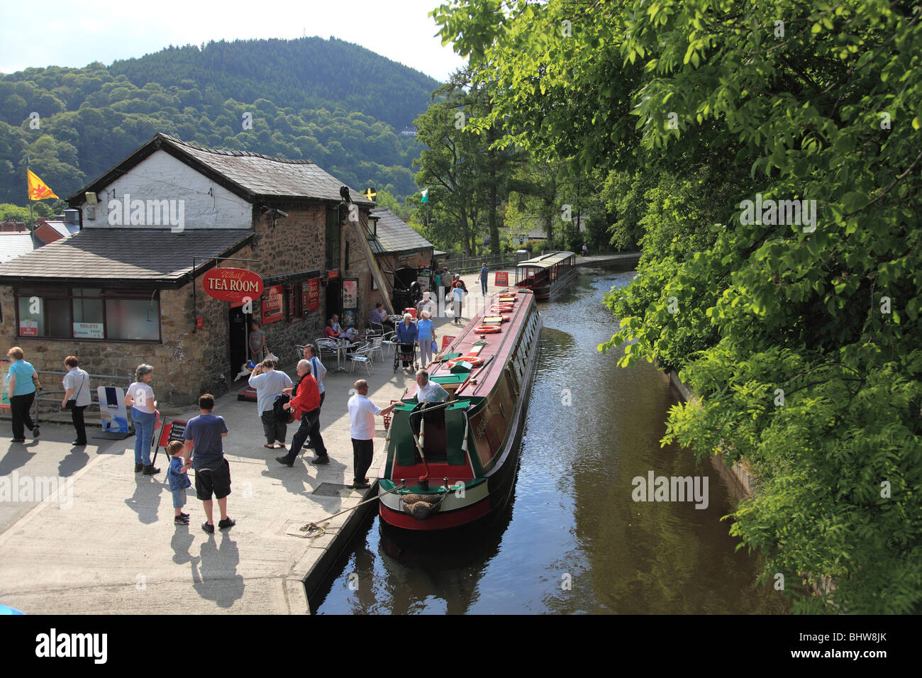 Llangollen canal wharf denbighshire wales hi-res stock photography and ...