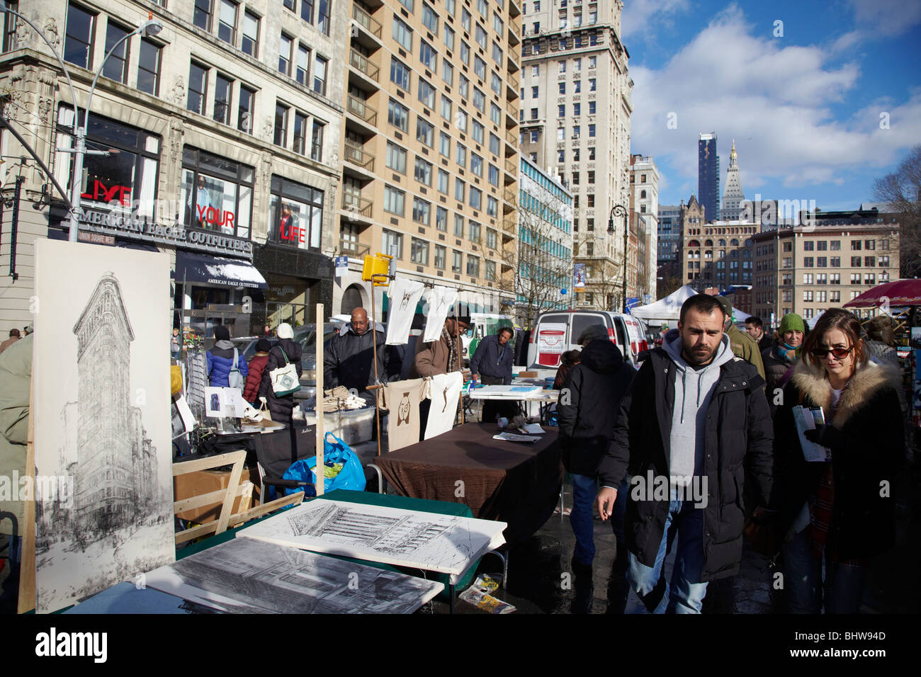 people walking through Union Square market NY Stock Photo - Alamy
