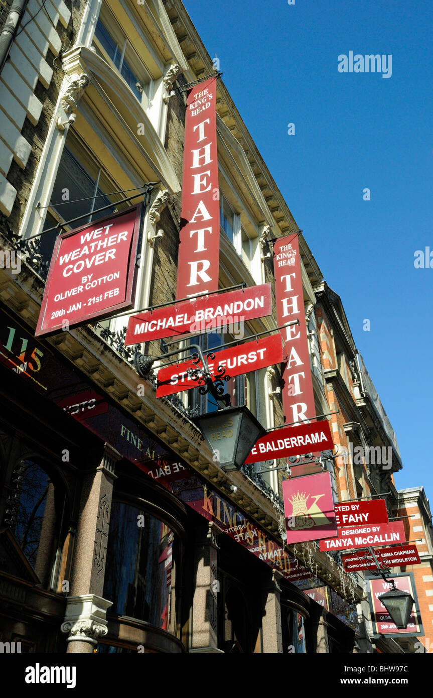 Upper street pub hi-res stock photography and images - Alamy