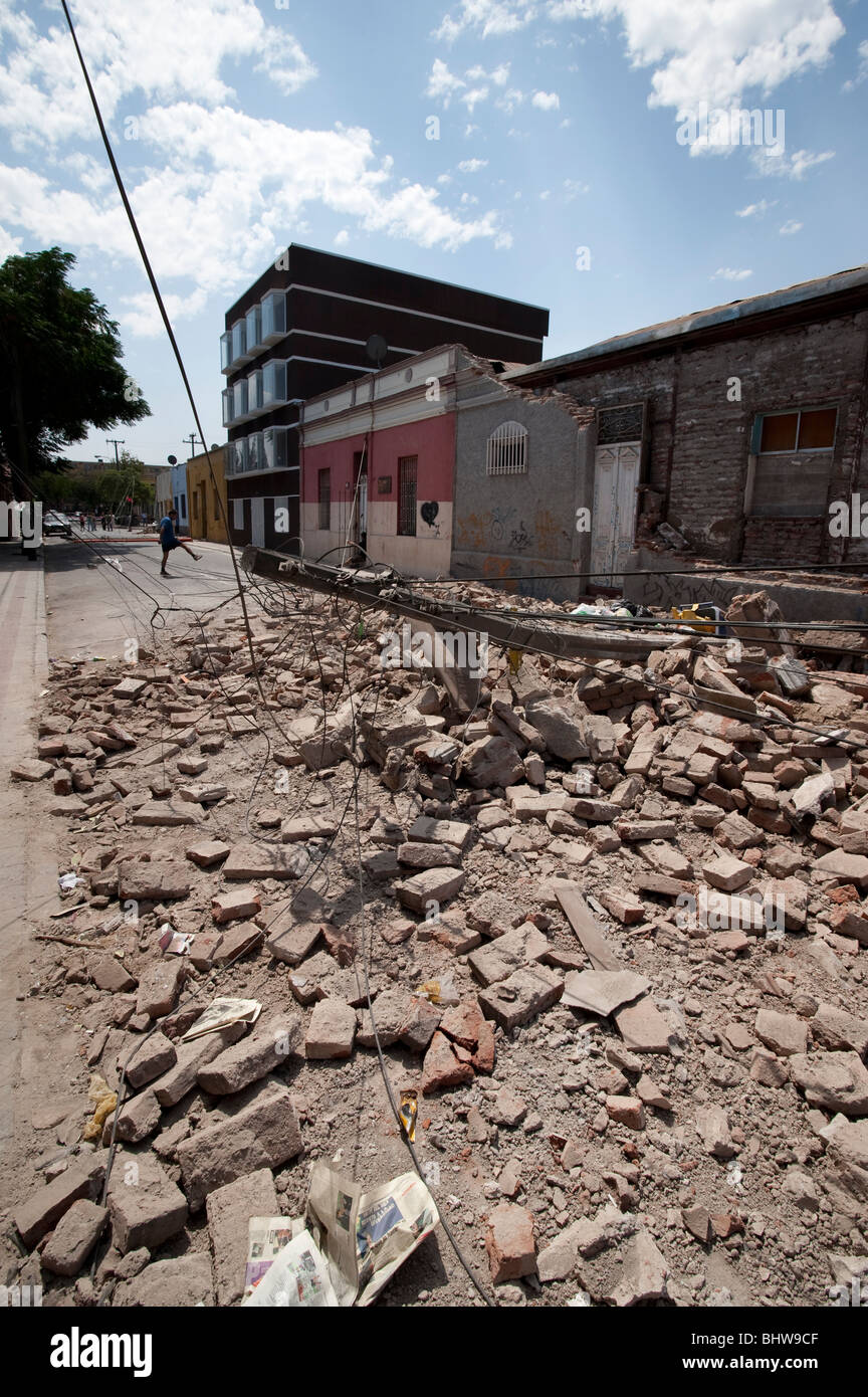 A wall, made of Bricks collapsed in Santiago Chile Stock Photo - Alamy