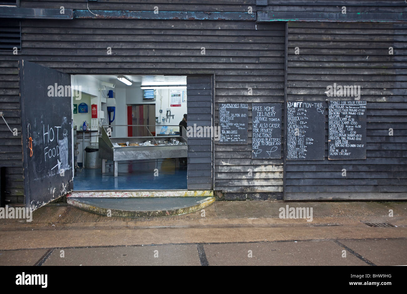 Fresh Fish Market on Whitstable Harbour Stock Photo - Alamy