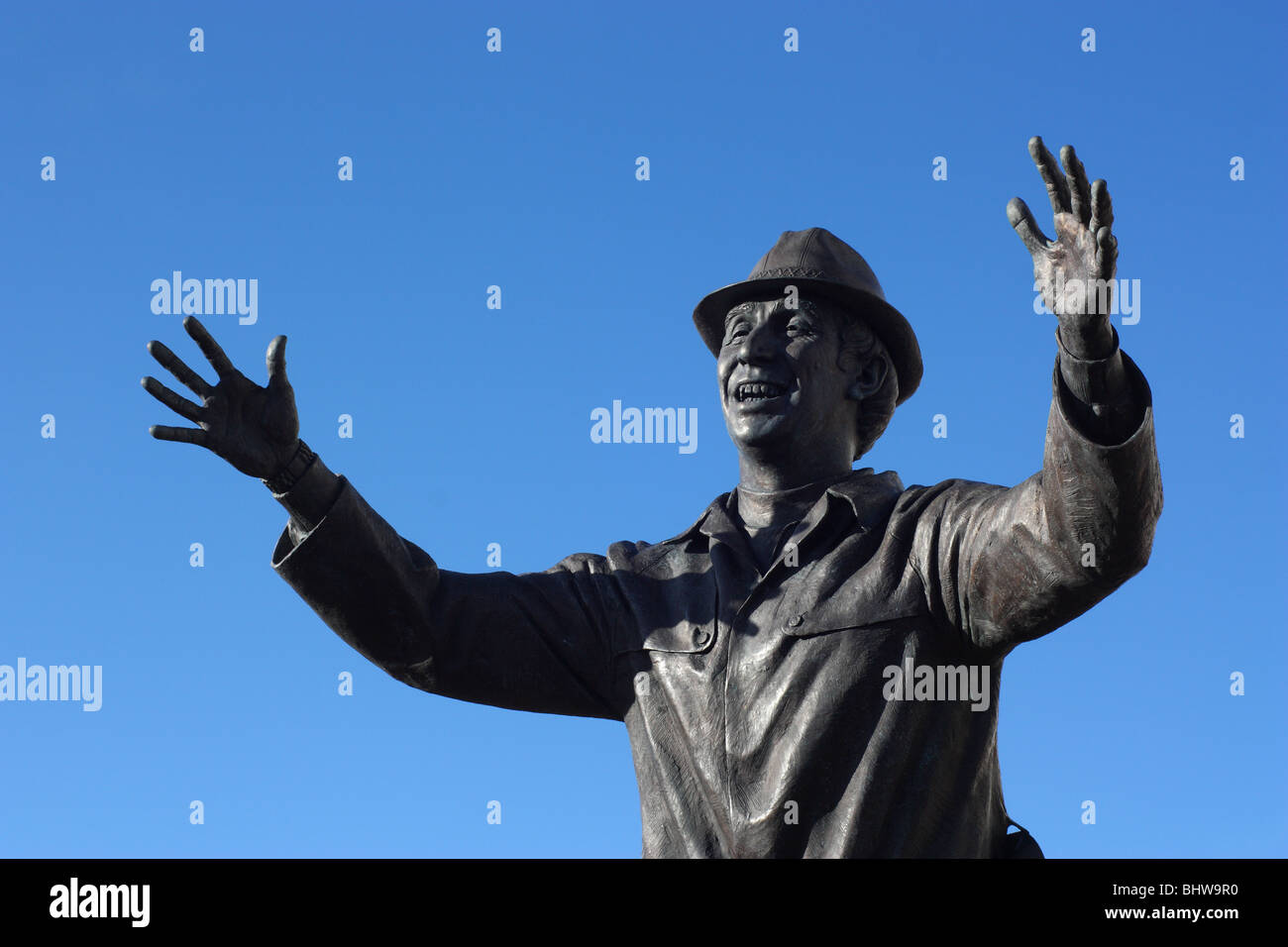 Statue of former SAFC FA cup winning manager Bob Stokoe at the Stadium ...
