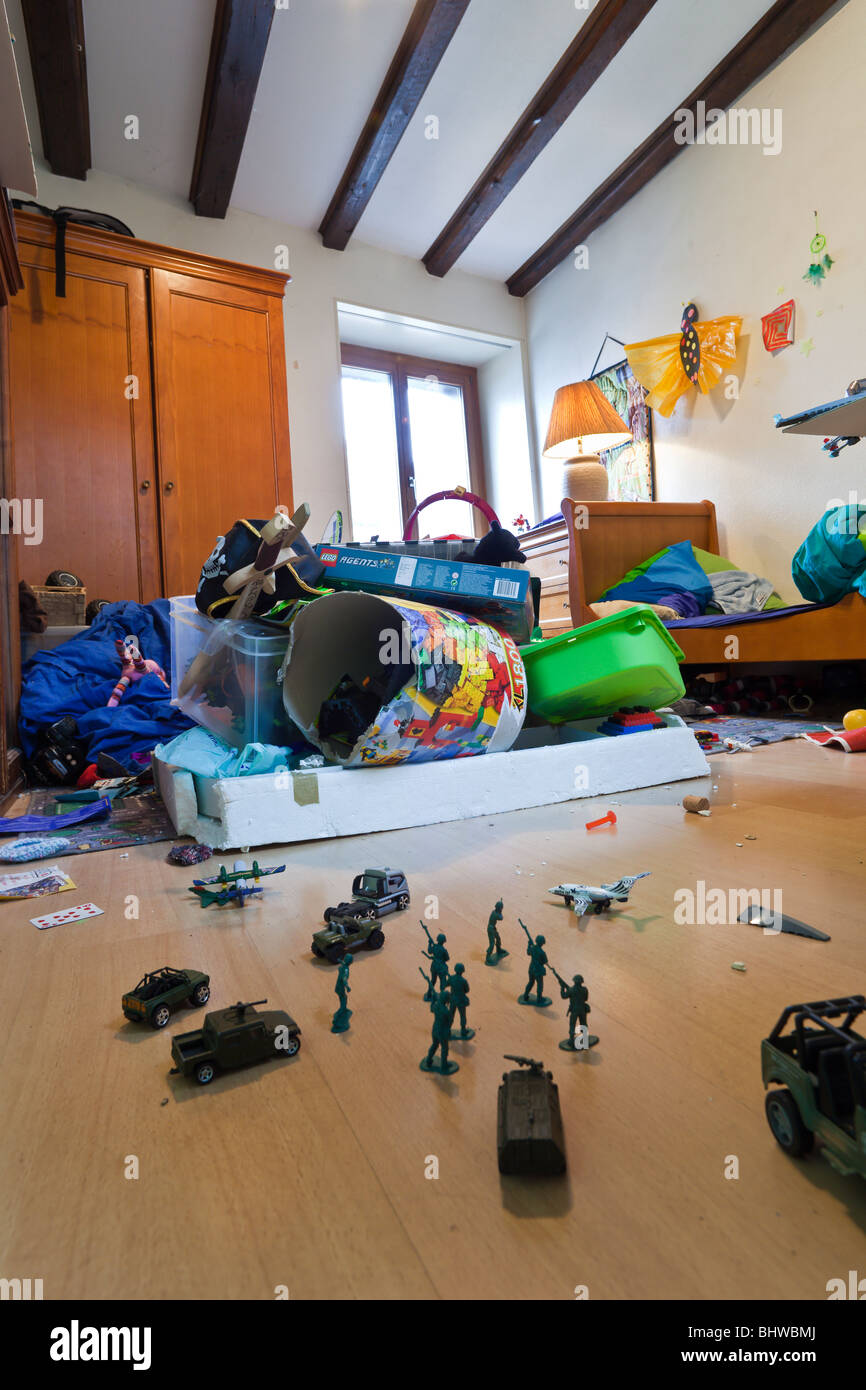 Boys bedroom hi-res stock photography and images - Alamy
