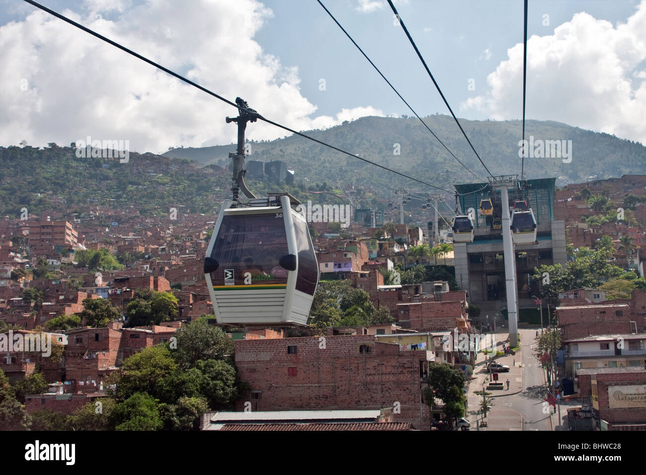 Medellin cable car hi-res stock photography and images - Alamy