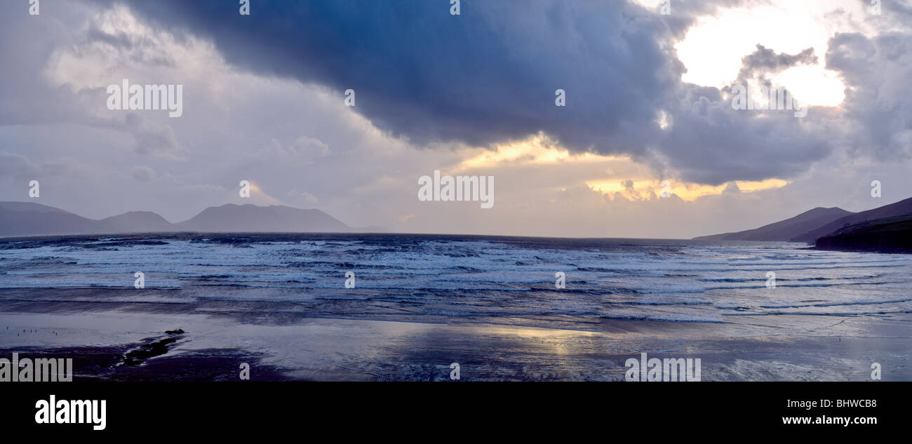 Beach sunset ireland hi-res stock photography and images - Alamy