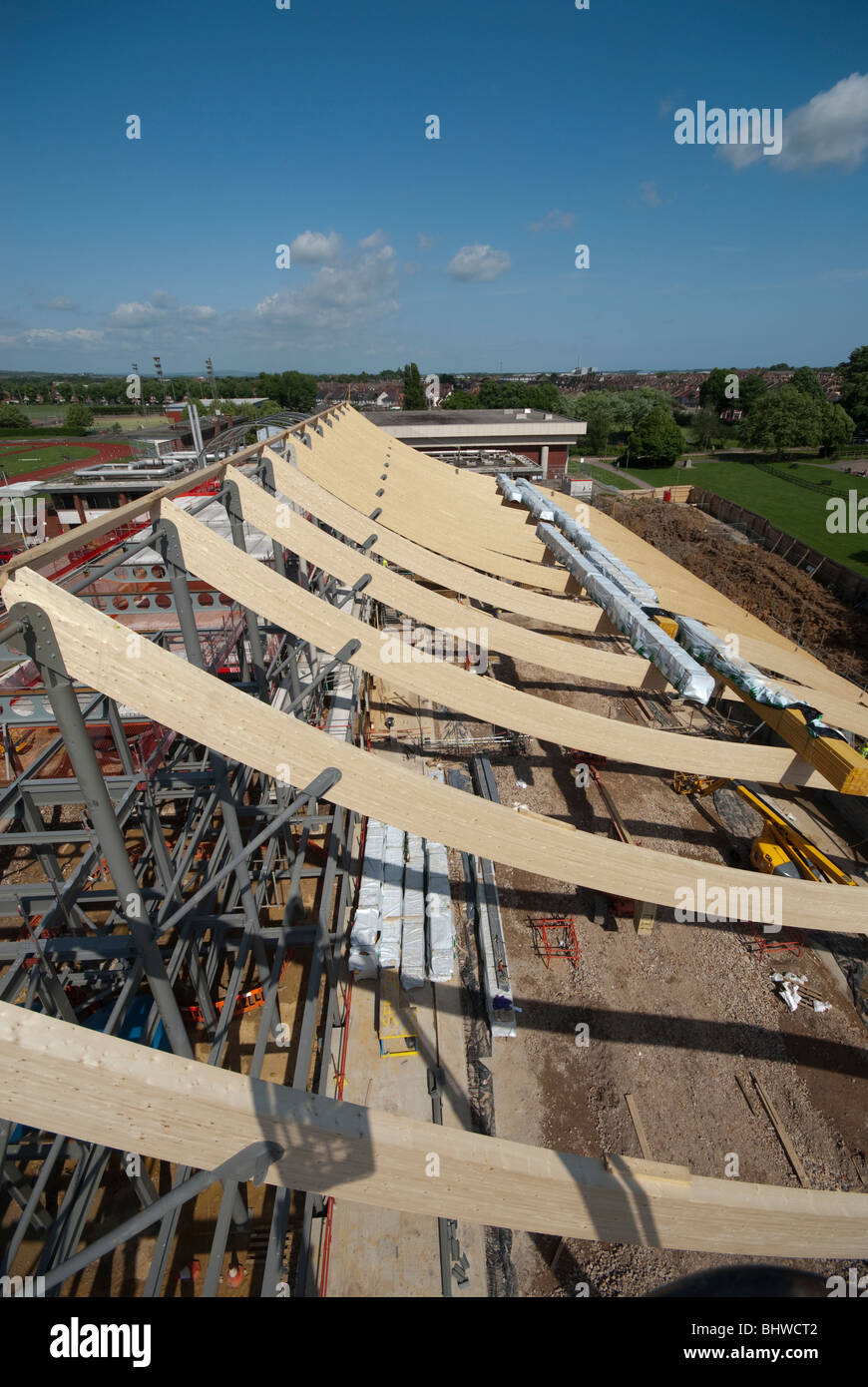 Wave roof hi-res stock photography and images - Alamy