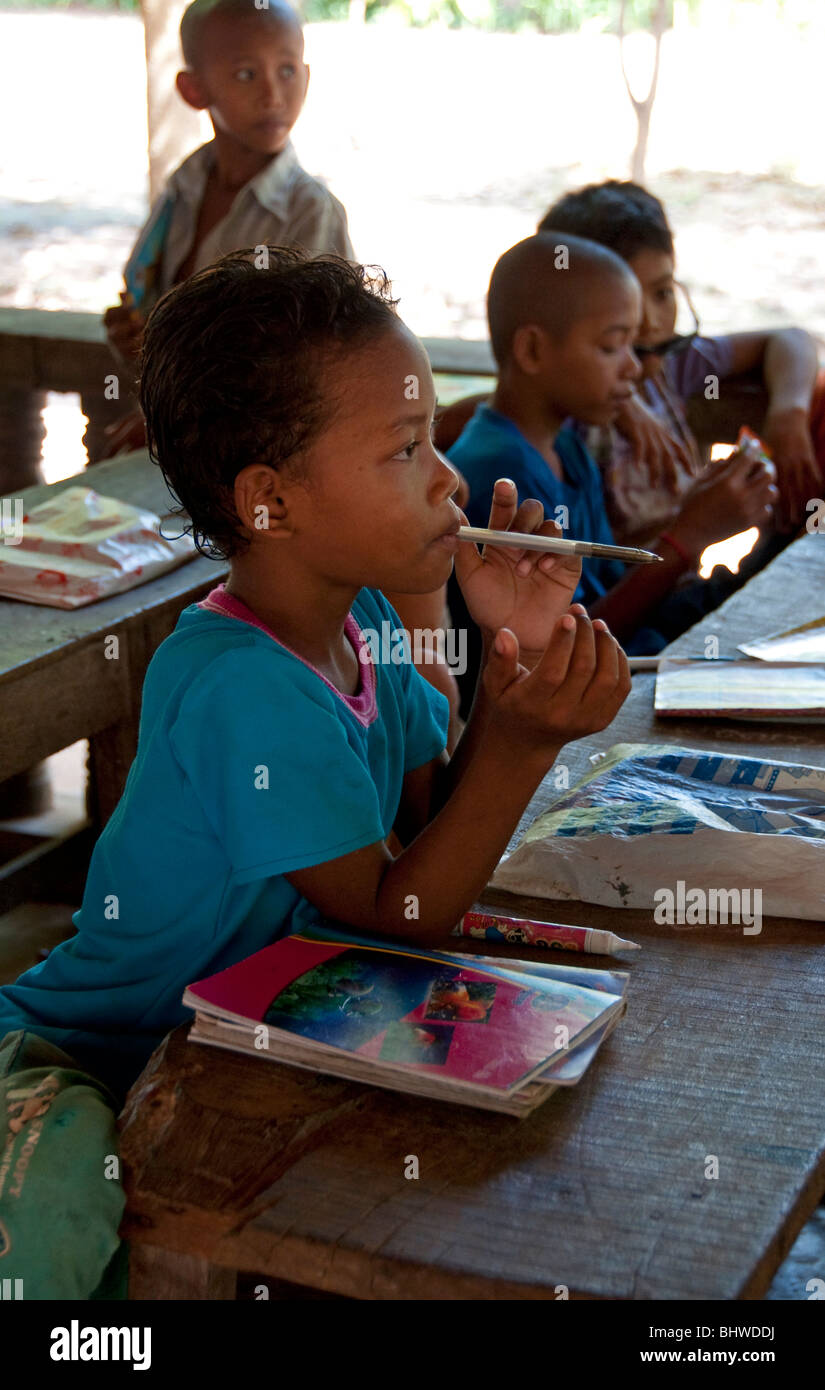 Khmer school children studying in hi-res stock photography and images ...