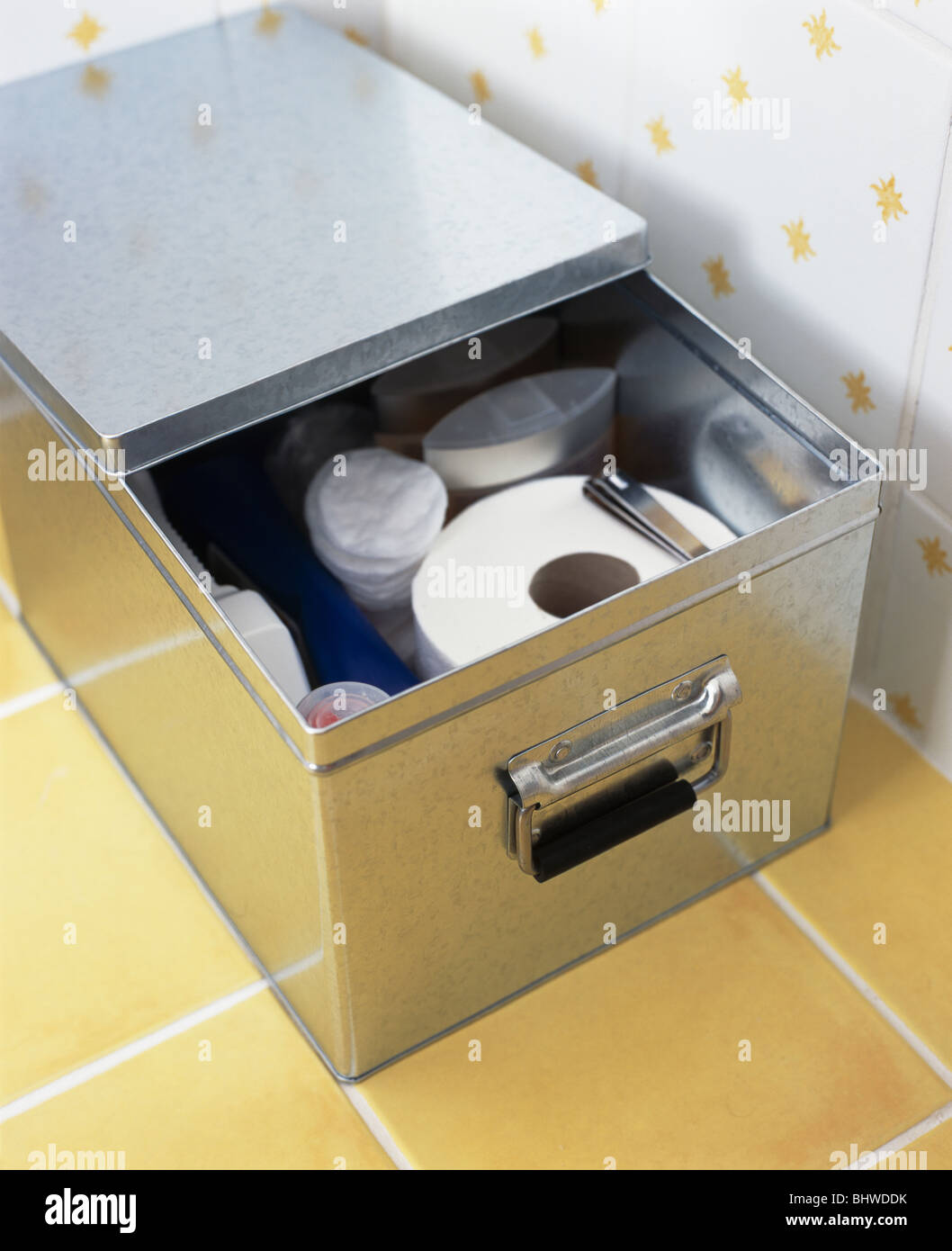 Toiletries box hi-res stock photography and images - Alamy