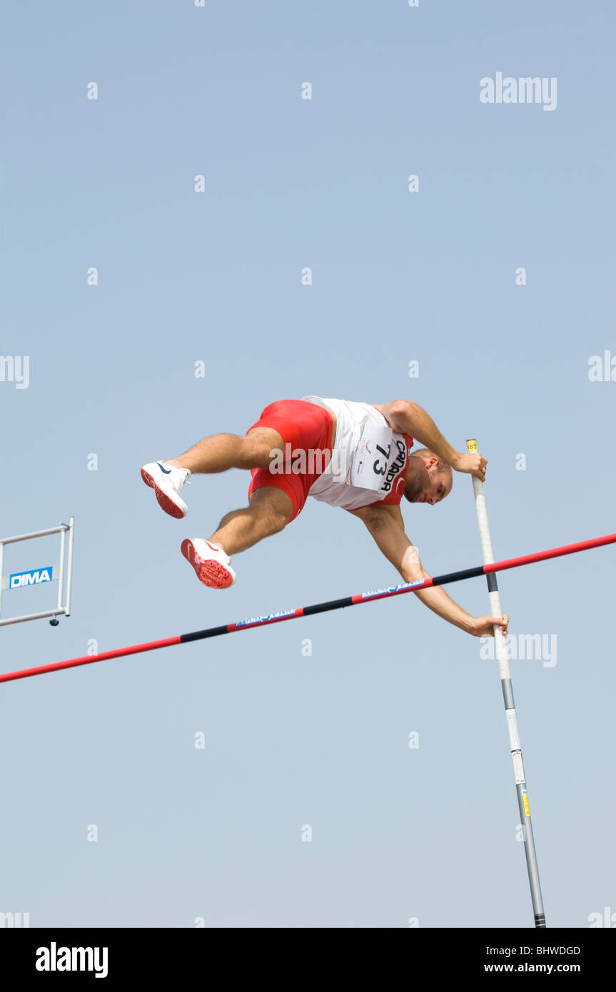Pole vaulter hi-res stock photography and images - Alamy