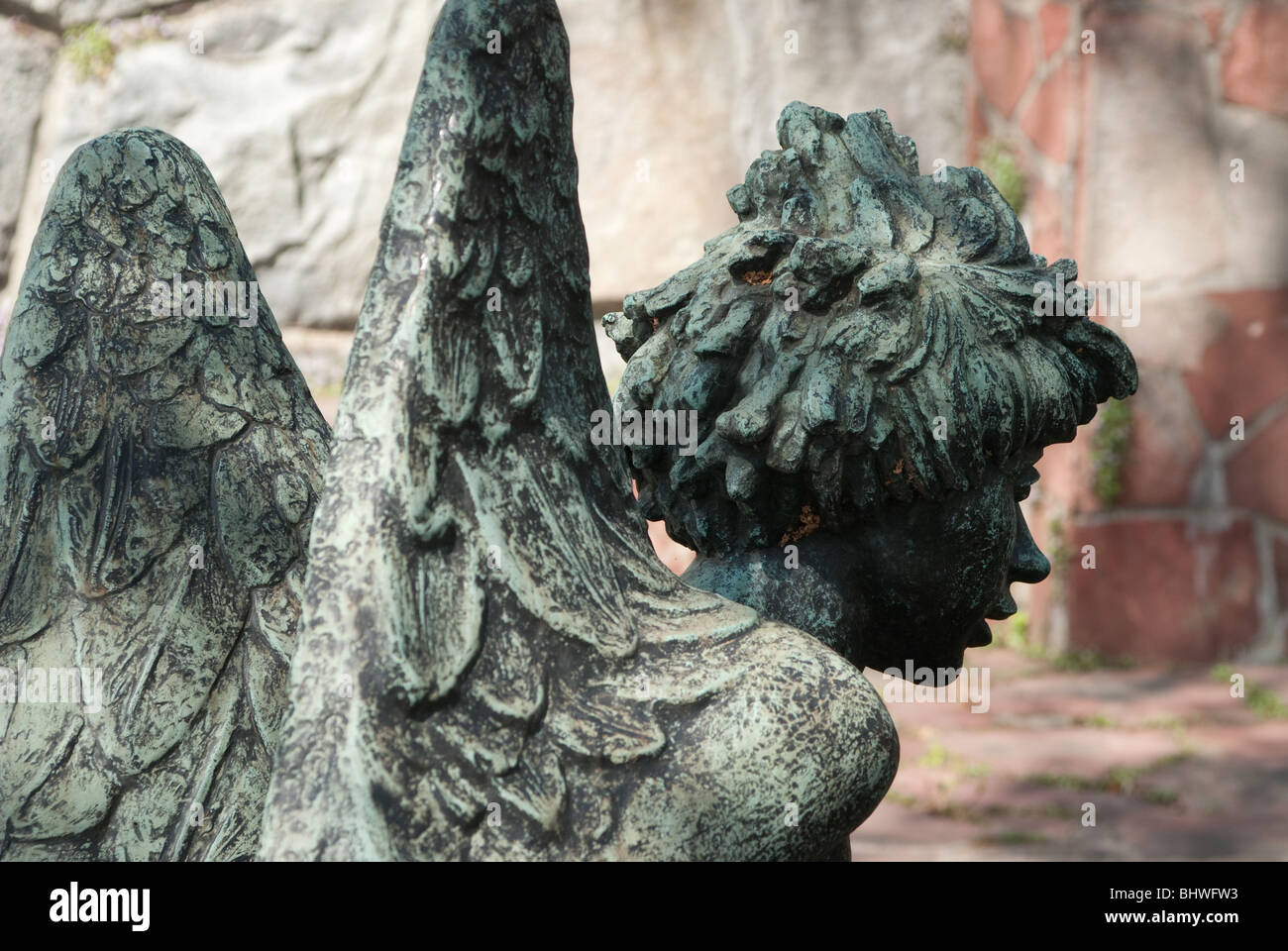 Sitting angel hi-res stock photography and images - Alamy