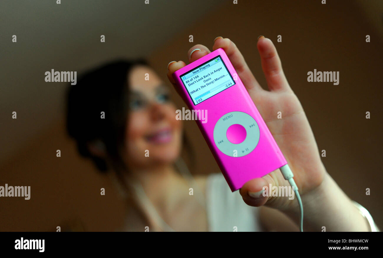 Woman hand holding ipod nano hi-res stock photography and images - Alamy