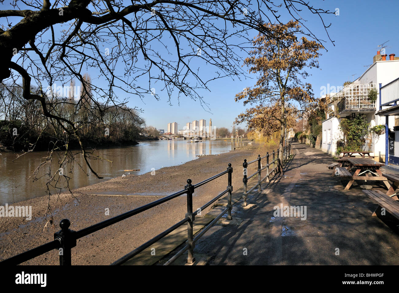 Strand on the green hi-res stock photography and images - Alamy