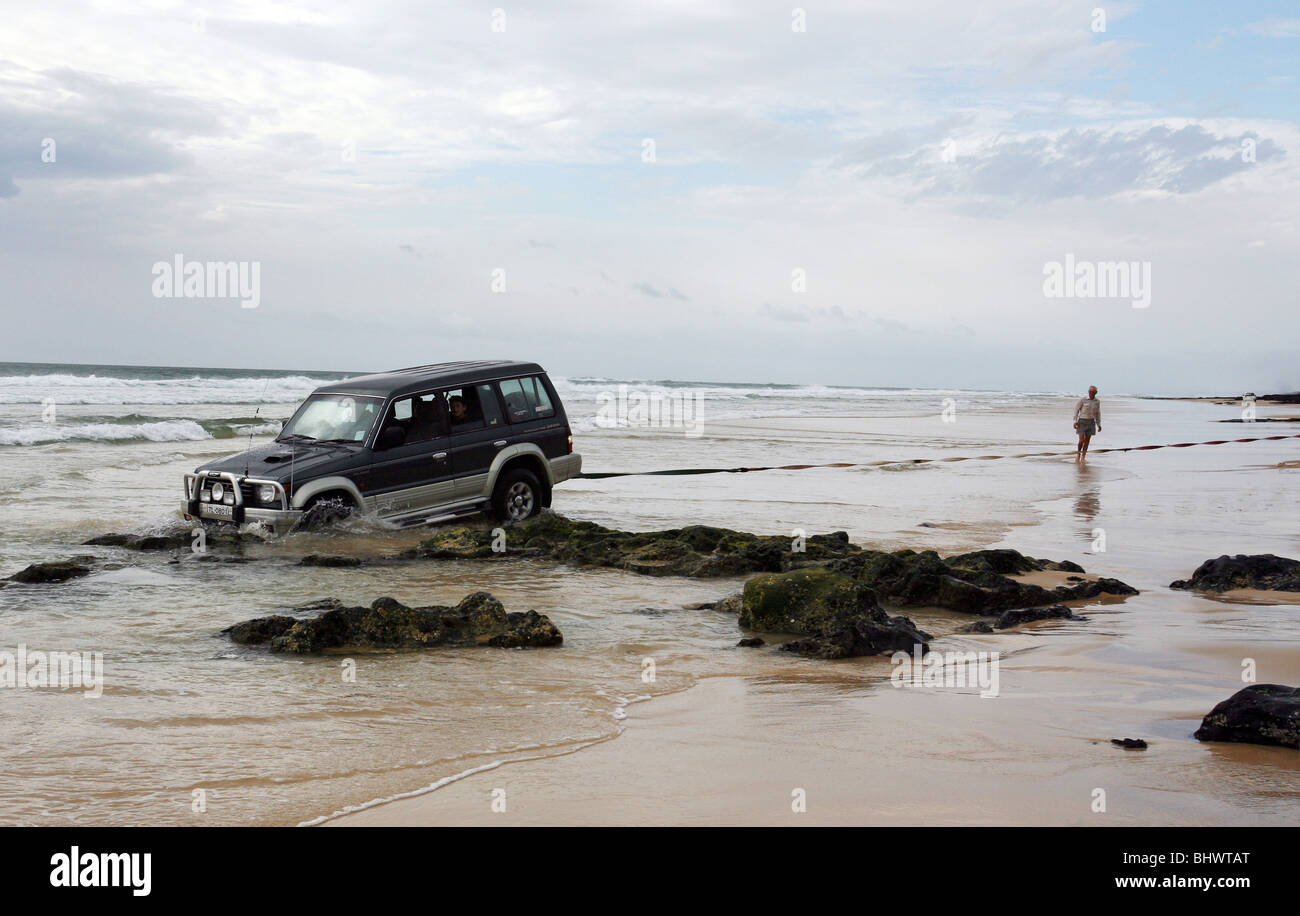 Car stuck on the beach hi-res stock photography and images - Alamy
