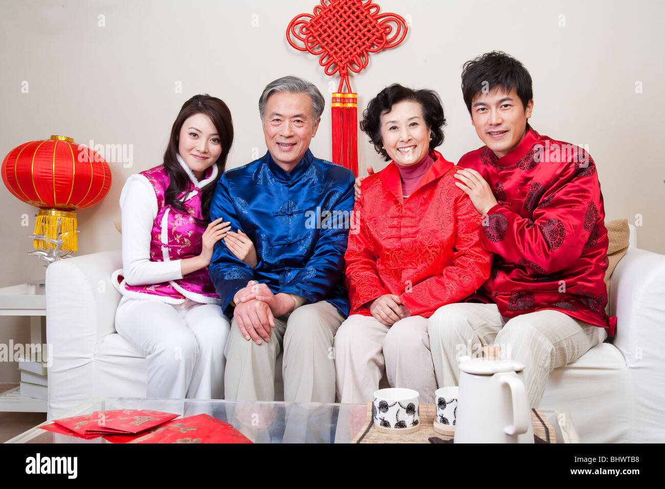 Family life with traditional Chinese style Stock Photo - Alamy