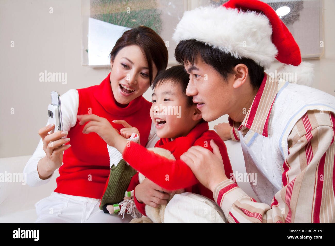 Family life with traditional Chinese style Stock Photo - Alamy
