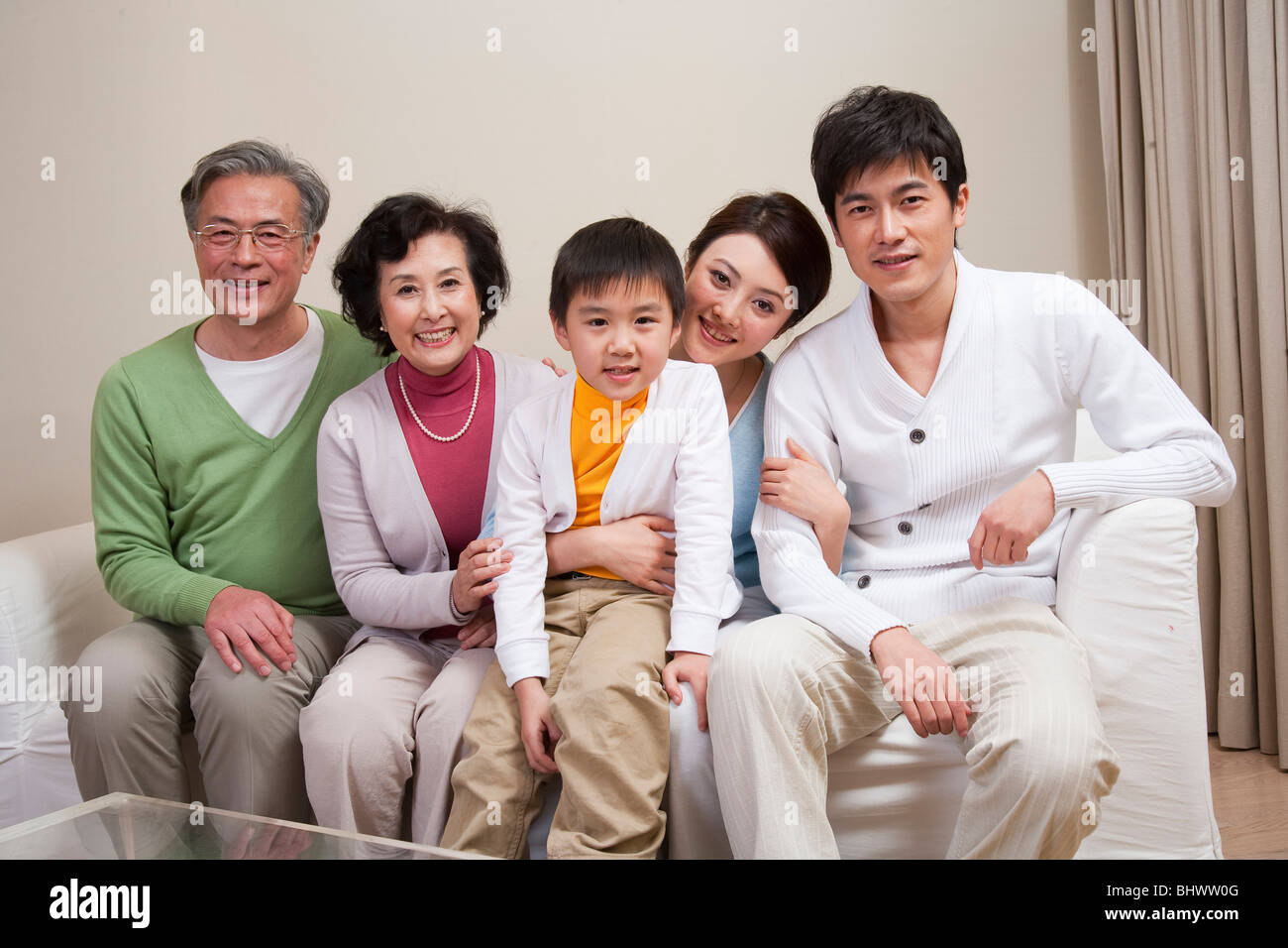 Family life with traditional Chinese style Stock Photo - Alamy