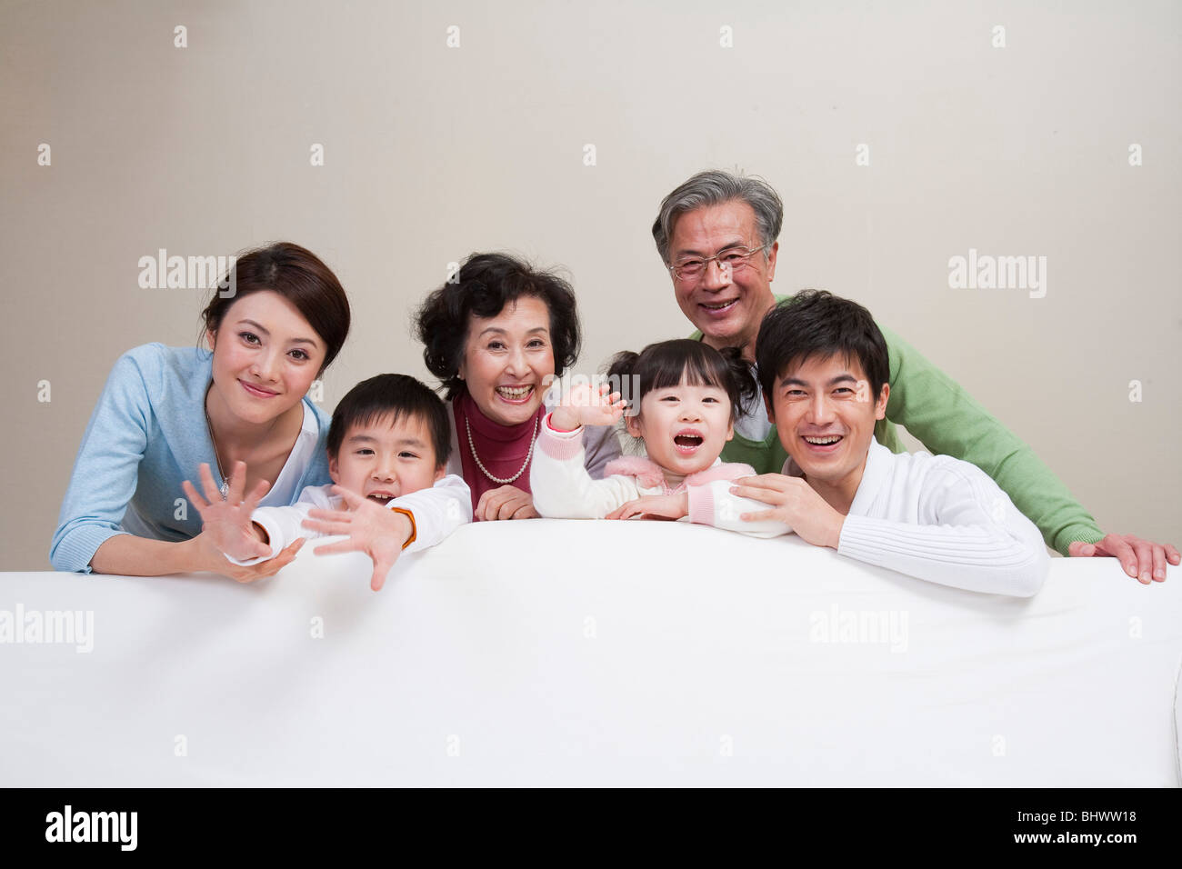 Family life with traditional Chinese style Stock Photo - Alamy