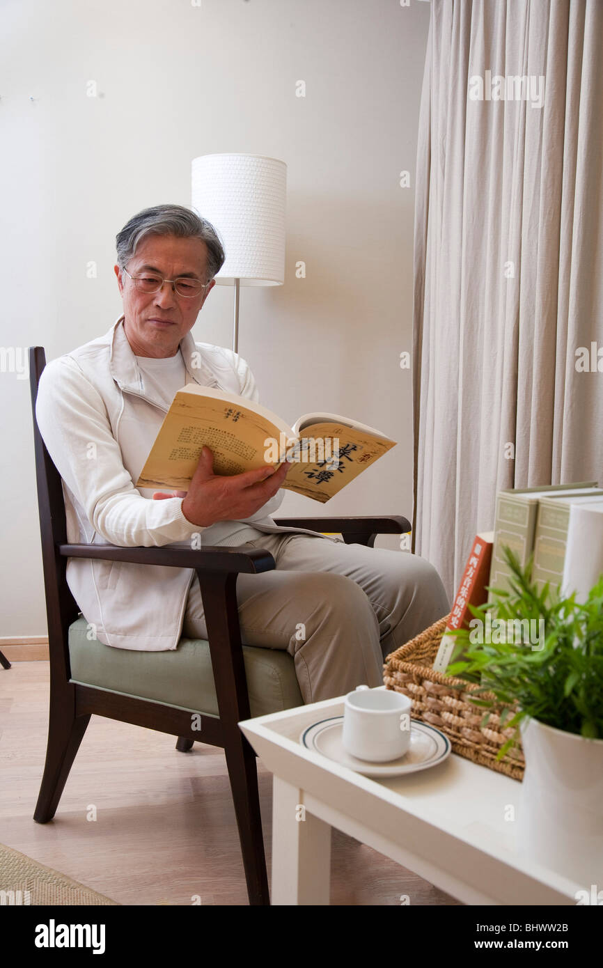 Old man in his 60s Stock Photo - Alamy